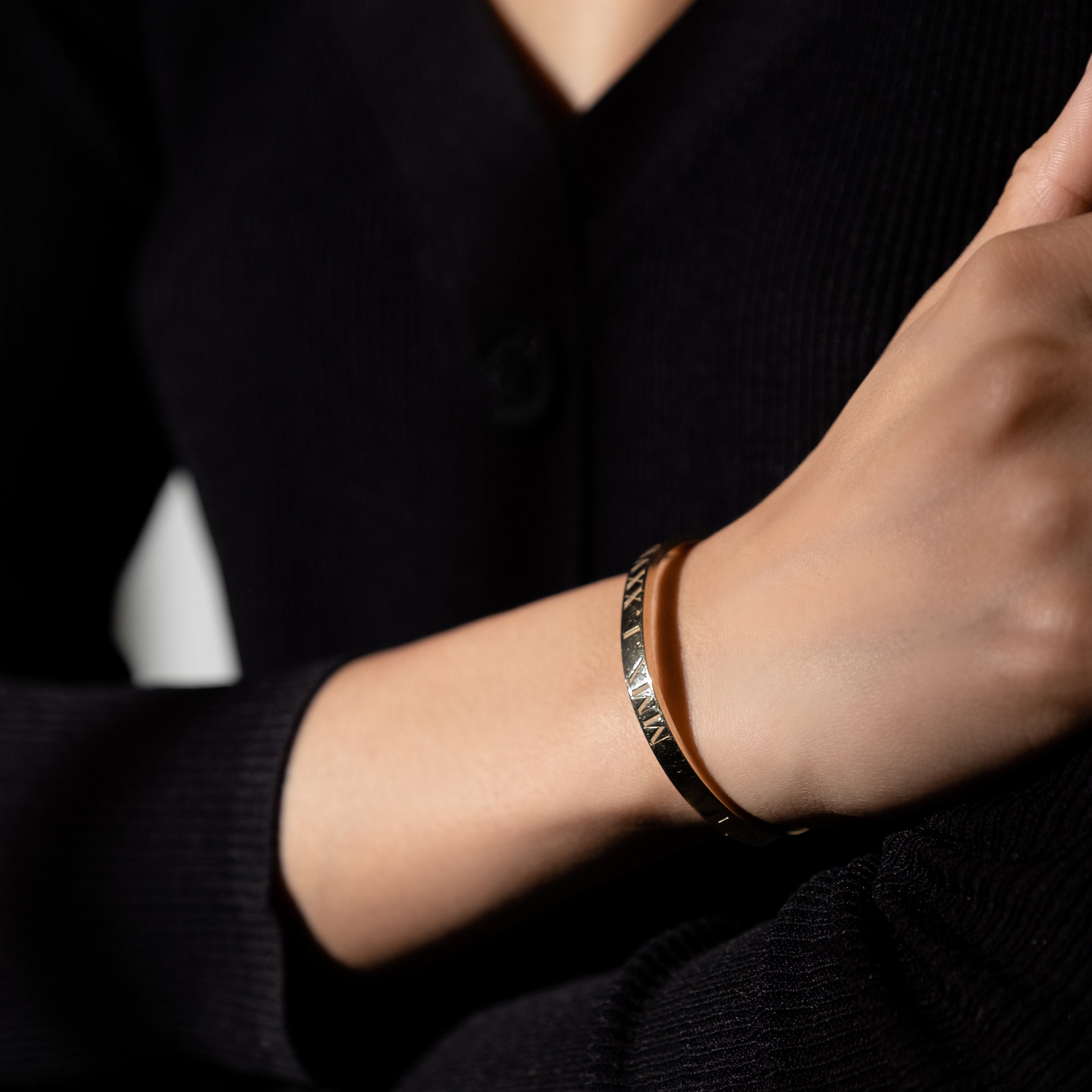 Roman Bangle– GRACE LEE